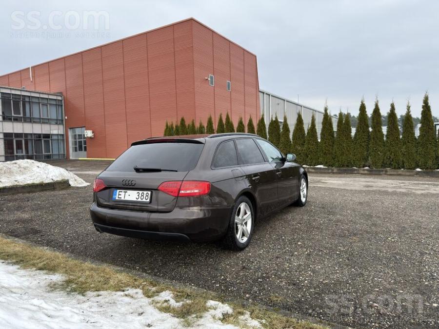 Brūns Audi A4 2011 Rīga, ar dzinēja tilpumu 2.00 L un nobraukumu 310 tūkst. km par 4600 €, foto 4 vietnē AUTOMOTO.COM.LV
