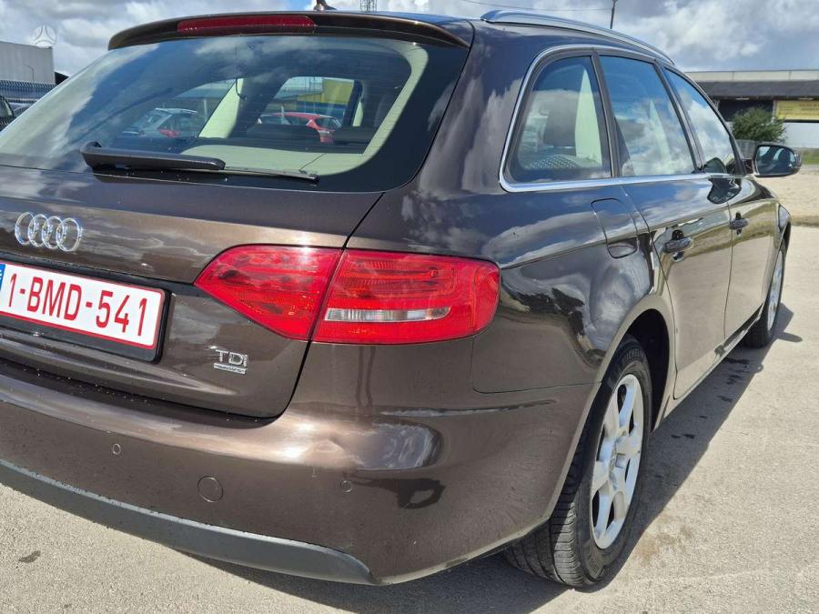 Brown Audi A4 2011 in Siauliai, with an engine capacity of 1.97 L and mileage of 250 thousand km for 6650 €, photo 12 on AUTOMOTO.COM.LV