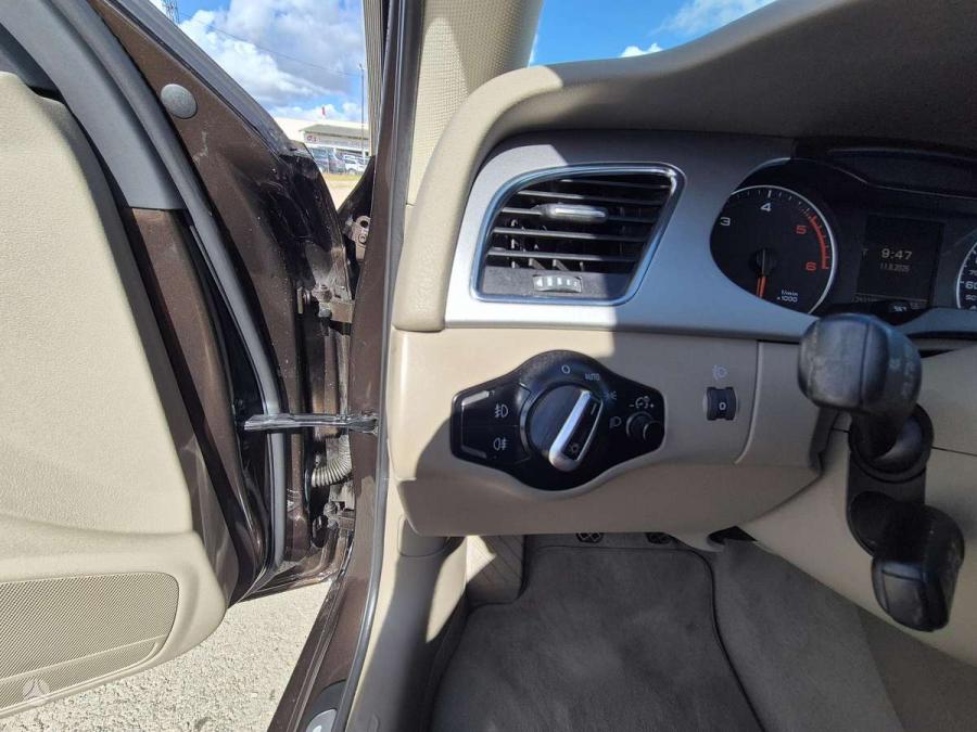 Brown Audi A4 2011 in Siauliai, with an engine capacity of 1.97 L and mileage of 250 thousand km for 6650 €, photo 19 on AUTOMOTO.COM.LV