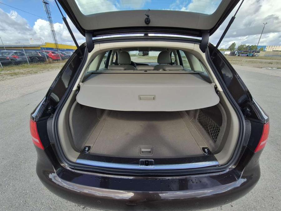 Brown Audi A4 2011 in Siauliai, with an engine capacity of 1.97 L and mileage of 250 thousand km for 6650 €, photo 28 on AUTOMOTO.COM.LV