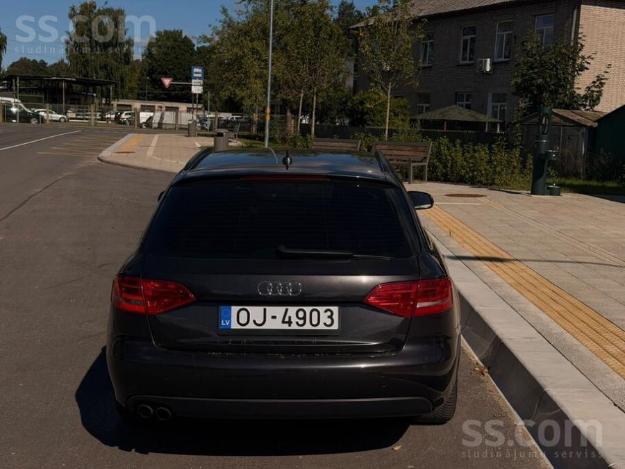 Brown Audi A4 2011 in Riga, with an engine capacity of 2.00 L and mileage of 325 thousand km for 3900 €, photo 8 on AUTOMOTO.COM.LV