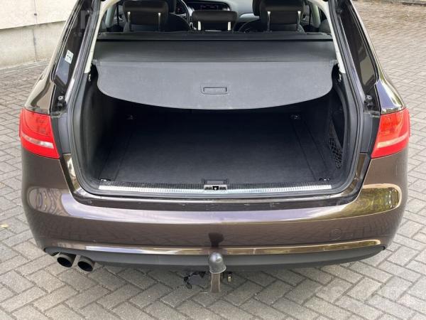 Brūns Audi A4 2012 Jelgava, ar dzinēja tilpumu 2.00 L un nobraukumu 287 tūkst. km par 5990 €, foto 6 vietnē AUTOMOTO.COM.LV