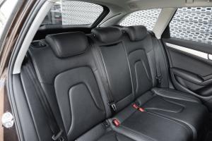 Brown Audi A4 2012 in Marupe, with an engine capacity of 2.00 L and mileage of 285 thousand km for 7400 €, photo 16 on AUTOMOTO.COM.LV