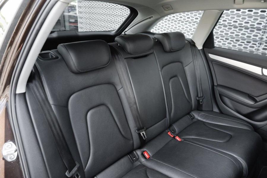 Brown Audi A4 2012 in Marupe, with an engine capacity of 2.00 L and mileage of 285 thousand km for 7400 €, photo 16 on AUTOMOTO.COM.LV