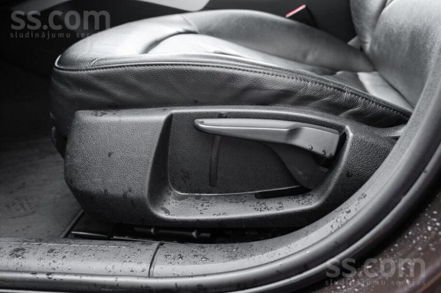 Brown Audi A4 2012 in Riga, with an engine capacity of 2.00 L and mileage of 285 thousand km for 7400 €, photo 9 on AUTOMOTO.COM.LV