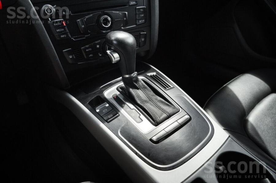 Brown Audi A4 2012 in Riga, with an engine capacity of 2.00 L and mileage of 285 thousand km for 7400 €, photo 14 on AUTOMOTO.COM.LV