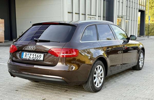Ауди А4 2012 в Вильнюс на AUTOMOTO.COM.LV Коричневый Ауди А4 2012 в Вильнюс, объемом двигателя 2.00 л и пробегом 234 тыс. км за 5490 €, фото 4 на AUTOMOTO.COM.LV