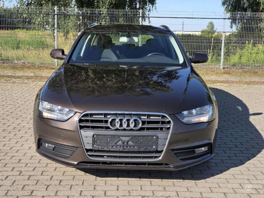 Brown Audi A4 2012 in Marijampole, with an engine capacity of 1.97 L and mileage of 260 thousand km for 5999 €, photo 4 on AUTOMOTO.COM.LV