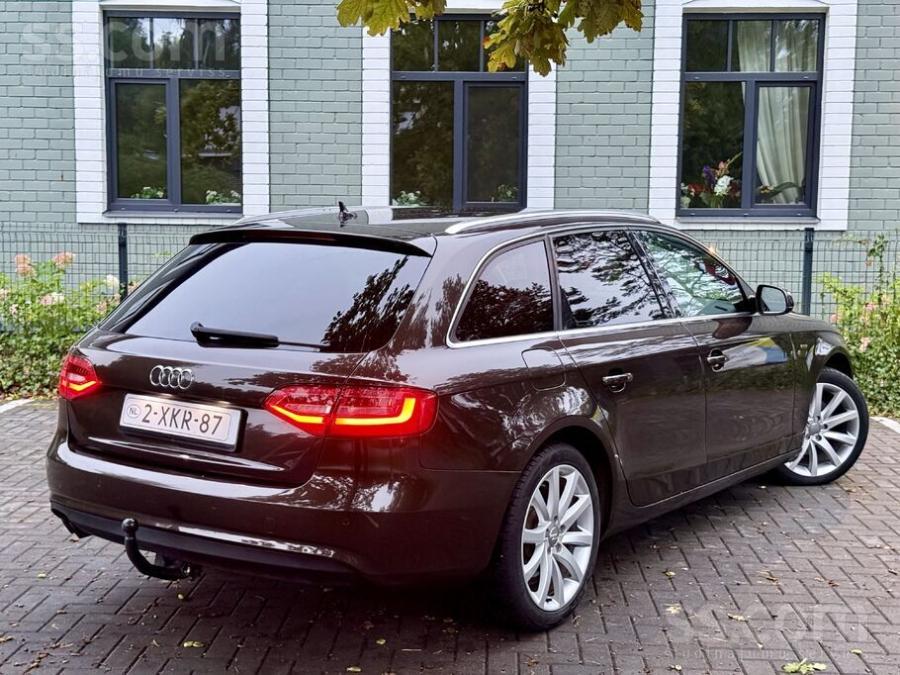 Brown Audi A4 2012 in Riga, with an engine capacity of 2.00 L and mileage of 272 thousand km for 7770 €, photo 7 on AUTOMOTO.COM.LV