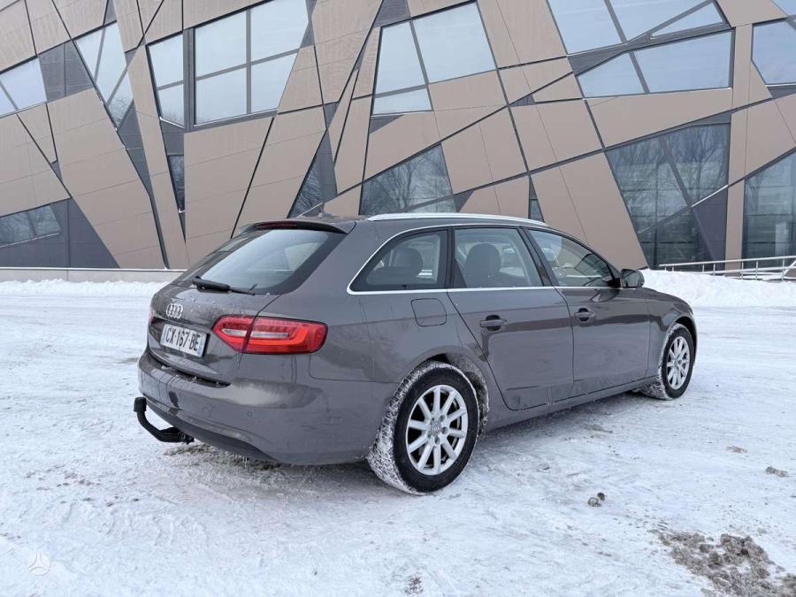 Brown Audi A4 2013 in Siauliai, with an engine capacity of 1.97 L and mileage of 282 thousand km for 6900 €, photo 17 on AUTOMOTO.COM.LV