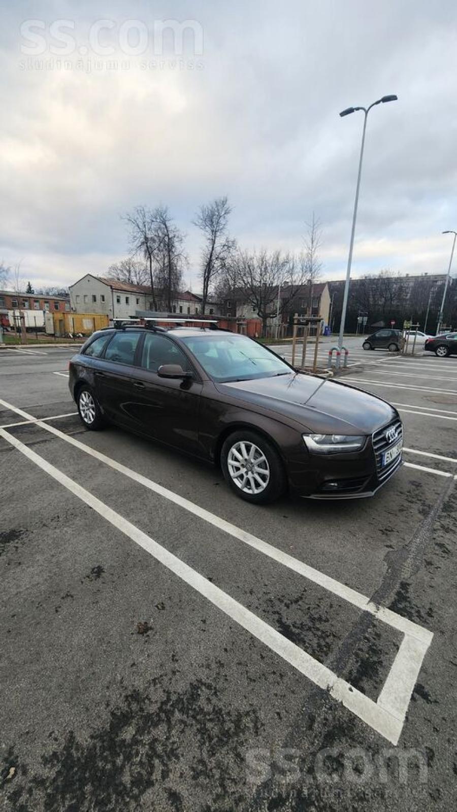 Brown Audi A4 2013 in Riga, with an engine capacity of 2.00 L and mileage of 355 thousand km for 5699 €, photo 4 on AUTOMOTO.COM.LV