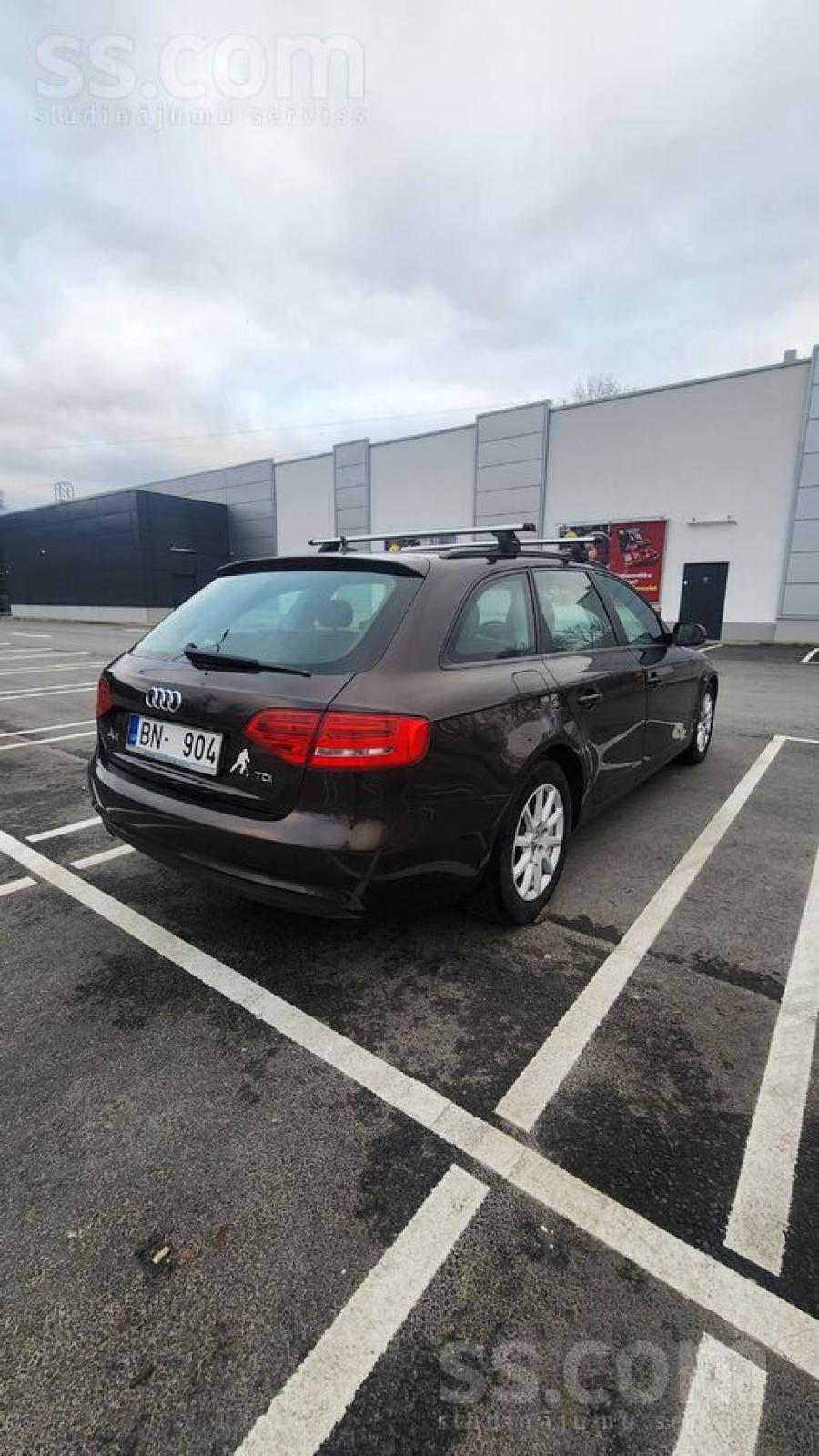 Brown Audi A4 2013 in Riga, with an engine capacity of 2.00 L and mileage of 355 thousand km for 5699 €, photo 5 on AUTOMOTO.COM.LV
