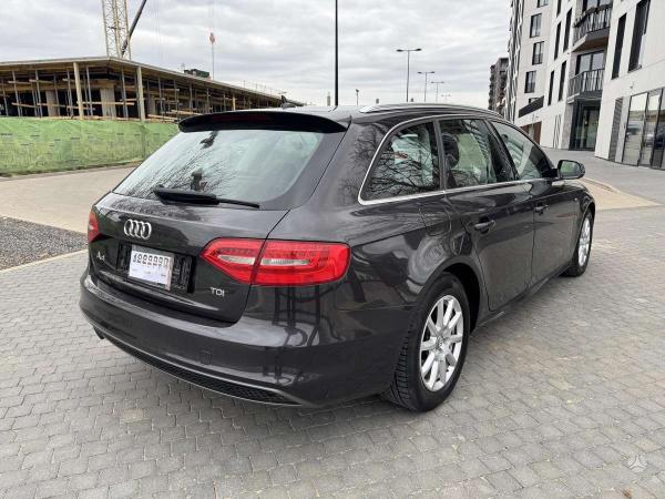 Brown Audi A4 2013 in Kaunas, with an engine capacity of 1.97 L and mileage of 288 thousand km for 6600 €, photo 4 on AUTOMOTO.COM.LV