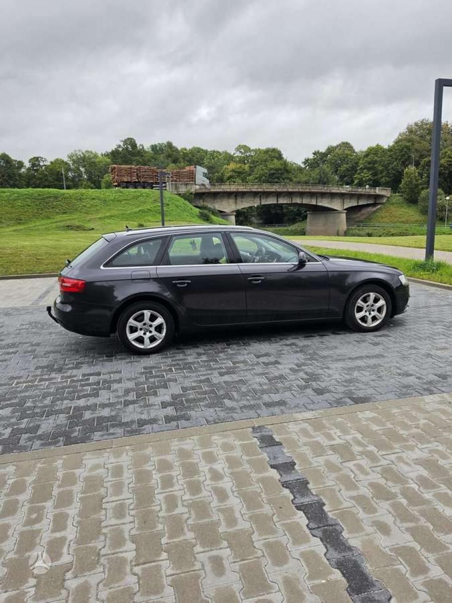 Brown Audi A4 2013 in Jurbarkas, with an engine capacity of 1.97 L and mileage of 293 thousand km for 6200 €, photo 1 on AUTOMOTO.COM.LV