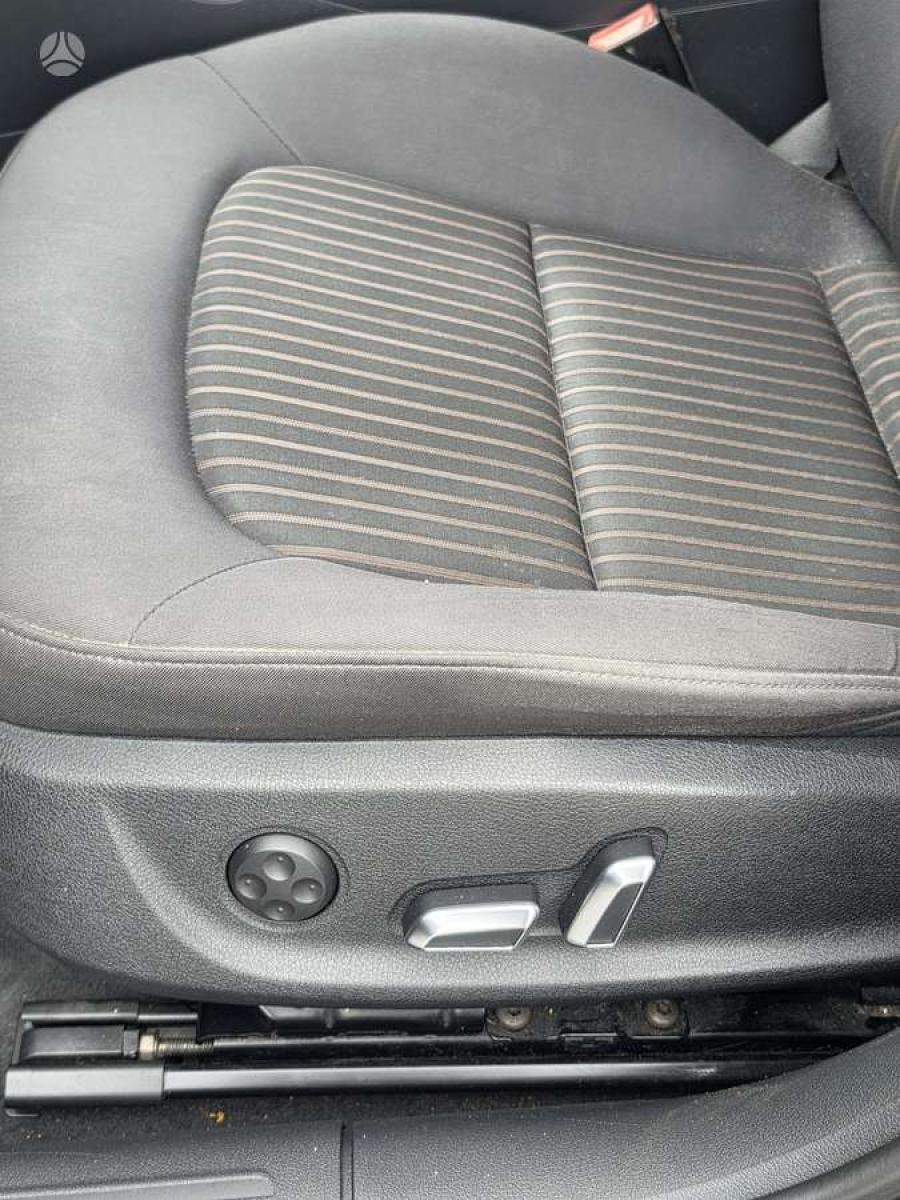 Brown Audi A4 2013 in Jurbarkas, with an engine capacity of 1.97 L and mileage of 293 thousand km for 6200 €, photo 7 on AUTOMOTO.COM.LV