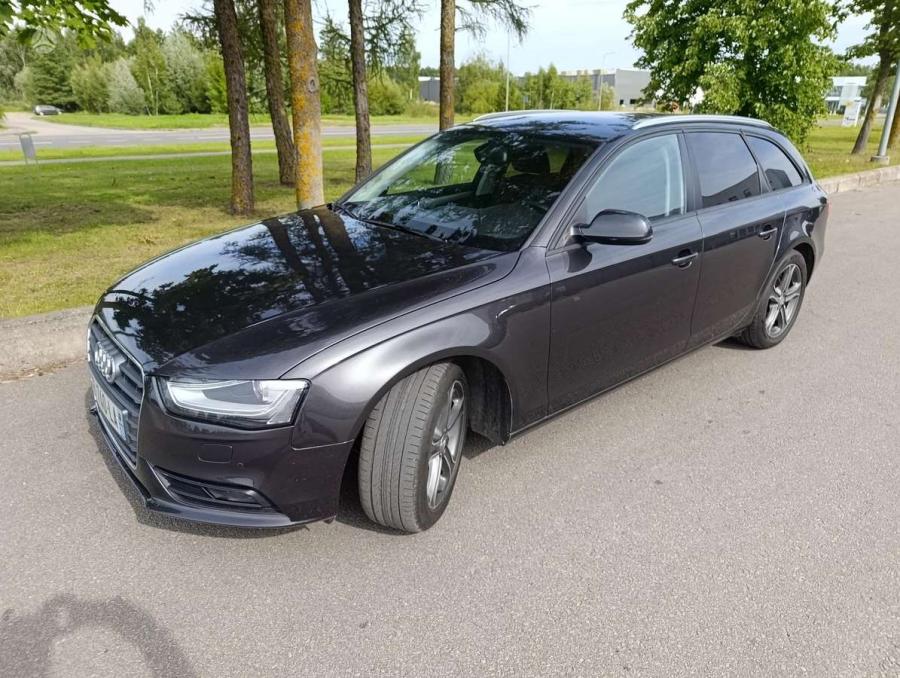 Brown Audi A4 2014 in Panevezys, with an engine capacity of 1.97 L and mileage of 149 thousand km for 8850 €, photo 1 on AUTOMOTO.COM.LV