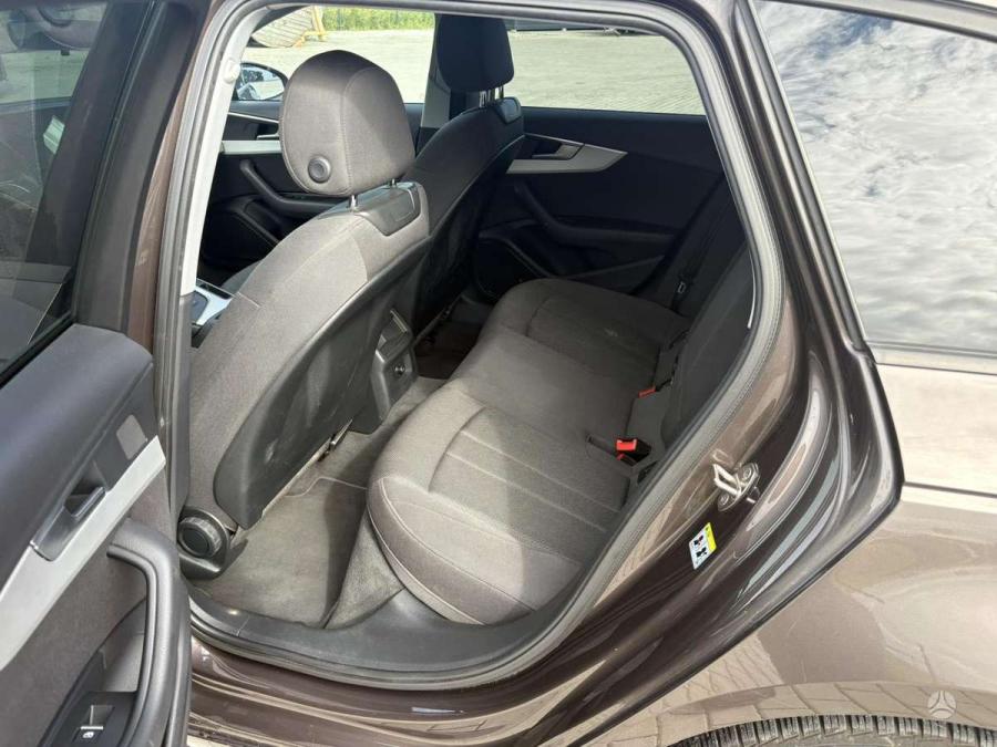 Brown Audi A4 2016 in Klaipeda, with an engine capacity of 1.97 L and mileage of 173 thousand km for 12700 €, photo 10 on AUTOMOTO.COM.LV