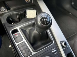 Brown Audi A4 2016 in Klaipeda, with an engine capacity of 1.97 L and mileage of 173 thousand km for 12700 €, photo 17 on AUTOMOTO.COM.LV