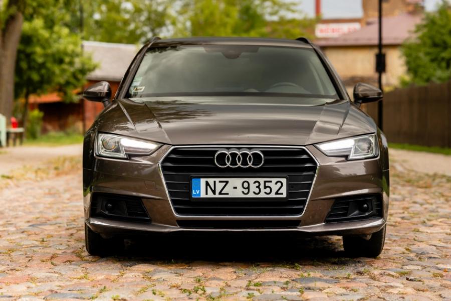 Brūns Audi A4 2017 Rīga, ar dzinēja tilpumu 2.00 L un nobraukumu 165 tūkst. km par 13490 €, foto 1 vietnē AUTOMOTO.COM.LV