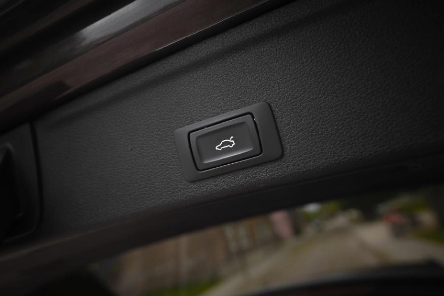 Brūns Audi A4 2017 Rīga, ar dzinēja tilpumu 2.00 L un nobraukumu 165 tūkst. km par 13490 €, foto 14 vietnē AUTOMOTO.COM.LV