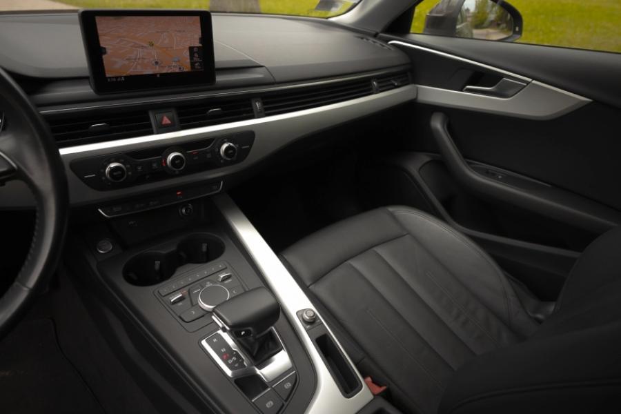 Brūns Audi A4 2017 Rīga, ar dzinēja tilpumu 2.00 L un nobraukumu 165 tūkst. km par 13490 €, foto 16 vietnē AUTOMOTO.COM.LV