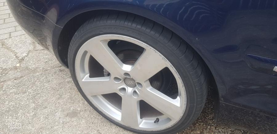 Audi A4 2004 Panevēža, ar dzinēja tilpumu 2.50 L un nobraukumu 266 tūkst. km par 2700 €, foto 25 vietnē AUTOMOTO.COM.LV