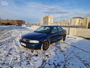 Green Audi A4 1995 in Vilnius, with an engine capacity of 1.80 L and mileage of 255 thousand km for 900 €, photo 2 on AUTOMOTO.COM.LV
