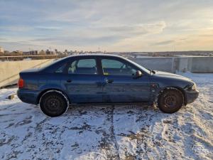Green Audi A4 1995 in Vilnius, with an engine capacity of 1.80 L and mileage of 255 thousand km for 900 €, photo 8 on AUTOMOTO.COM.LV