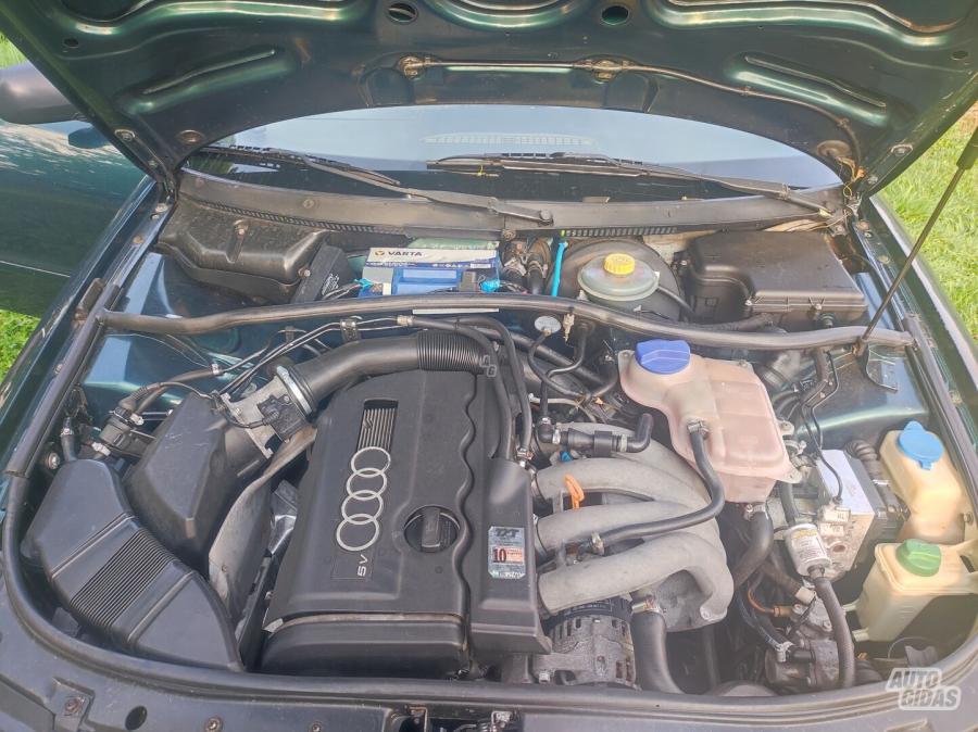 Zaļš Audi A4 1995 Viļņa, ar dzinēja tilpumu 1.80 L un nobraukumu 404 tūkst. km par 1200 €, foto 3 vietnē AUTOMOTO.COM.LV