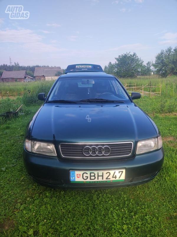 Green Audi A4 1995 in Vilnius, with an engine capacity of 1.80 L and mileage of 404 thousand km for 1200 €, photo 3 on AUTOMOTO.COM.LV