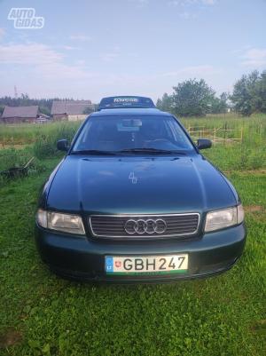 Zaļš Audi A4 1995 Viļņa, ar dzinēja tilpumu 1.80 L un nobraukumu 404 tūkst. km par 1200 €, foto 4 vietnē AUTOMOTO.COM.LV