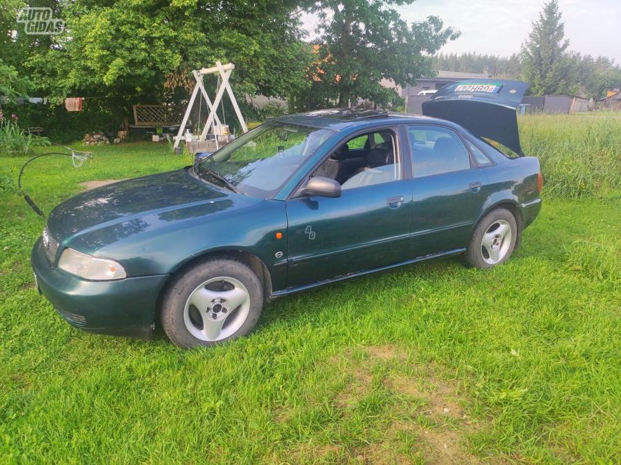 Zaļš Audi A4 1995 Viļņa, ar dzinēja tilpumu 1.80 L un nobraukumu 404 tūkst. km par 1200 €, foto 5 vietnē AUTOMOTO.COM.LV