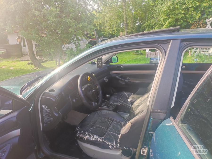 Zaļš Audi A4 1995 Viļņa, ar dzinēja tilpumu 1.80 L un nobraukumu 404 tūkst. km par 1200 €, foto 10 vietnē AUTOMOTO.COM.LV