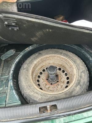 Zaļš Audi A4 1995 Ludza, ar dzinēja tilpumu 1.60 L un nobraukumu 400 tūkst. km par 350 €, foto 6 vietnē AUTOMOTO.COM.LV