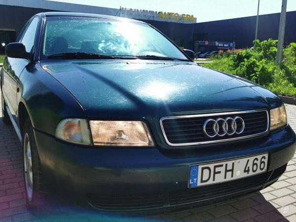 Green Audi A4 1995 in Vilnius, with an engine capacity of 1.60 L and mileage of 220 thousand km for 800 €, photo 10 on AUTOMOTO.COM.LV