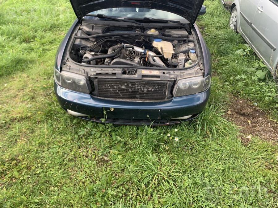 Green Audi A4 1995 in Daugavpils, with an engine capacity of 1.90 L and mileage of 250 thousand km for 1300 €, photo 1 on AUTOMOTO.COM.LV