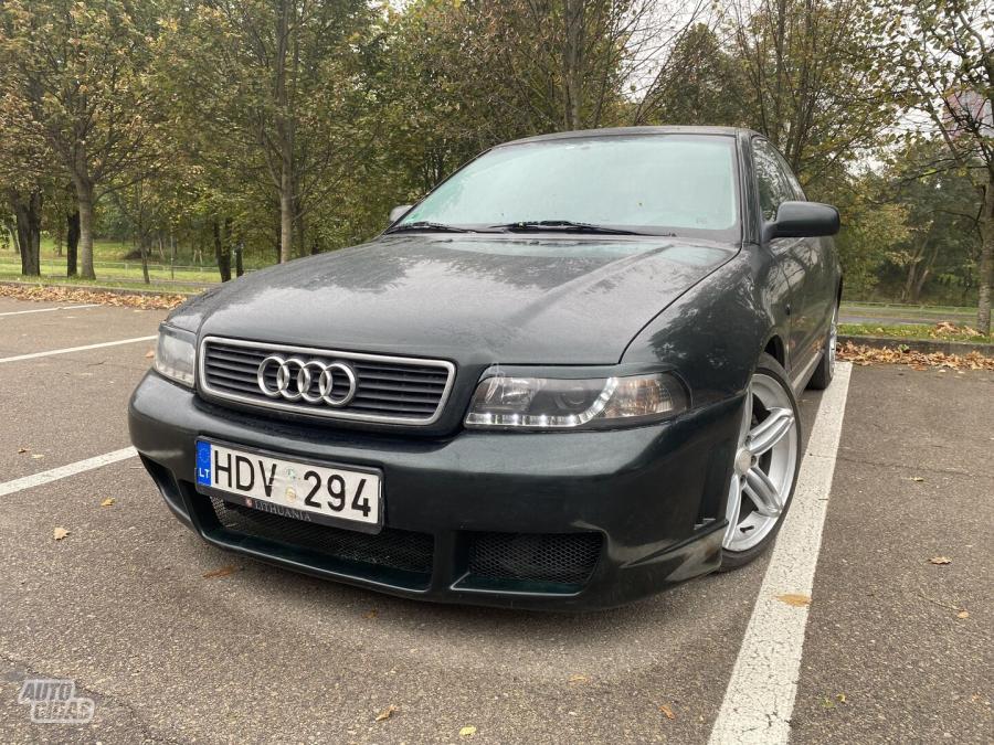 Green Audi A4 1995 in Kaunas, with an engine capacity of 1.80 L and mileage of 280 thousand km for 1700 €, photo 1 on AUTOMOTO.COM.LV