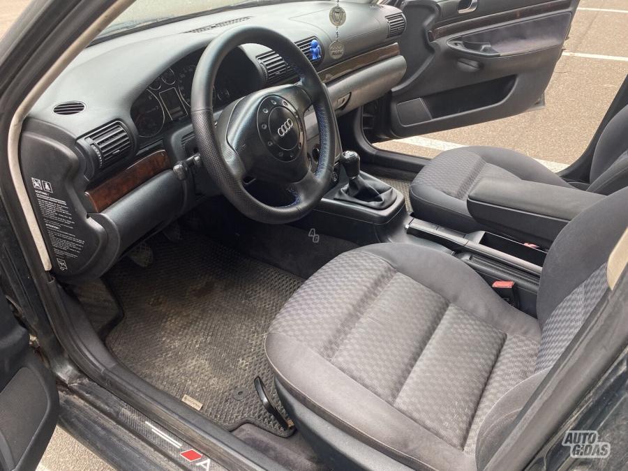 Green Audi A4 1995 in Kaunas, with an engine capacity of 1.80 L and mileage of 280 thousand km for 1700 €, photo 13 on AUTOMOTO.COM.LV