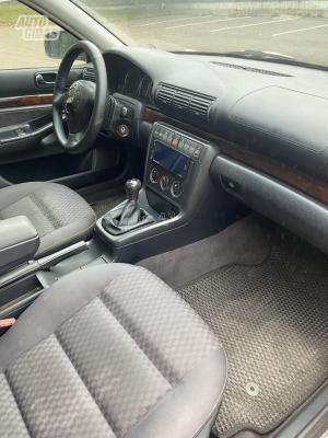 Green Audi A4 1995 in Kaunas, with an engine capacity of 1.80 L and mileage of 280 thousand km for 1700 €, photo 14 on AUTOMOTO.COM.LV