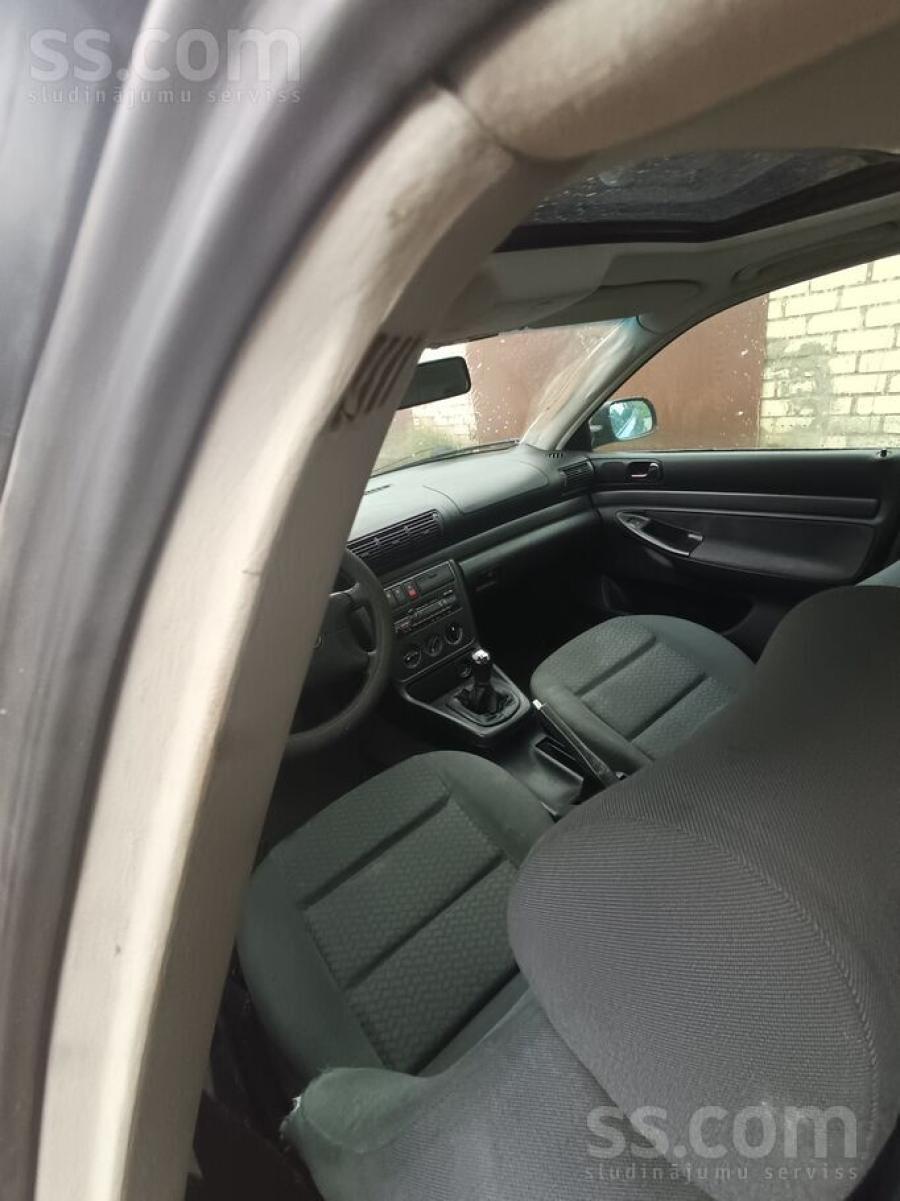 Green Audi A4 1996 in Preili, with an engine capacity of 1.80 L and mileage of 320 thousand km for 850 €, photo 7 on AUTOMOTO.COM.LV