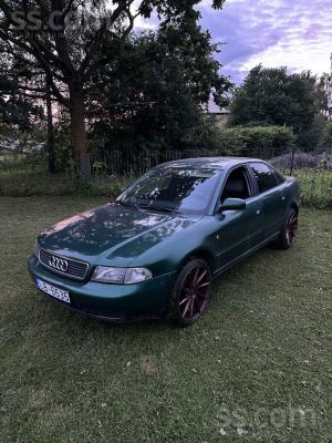 Green Audi A4 1997 in Bauska, with an engine capacity of 1.80 L and mileage of 369 thousand km for 1000 €, photo 3 on AUTOMOTO.COM.LV
