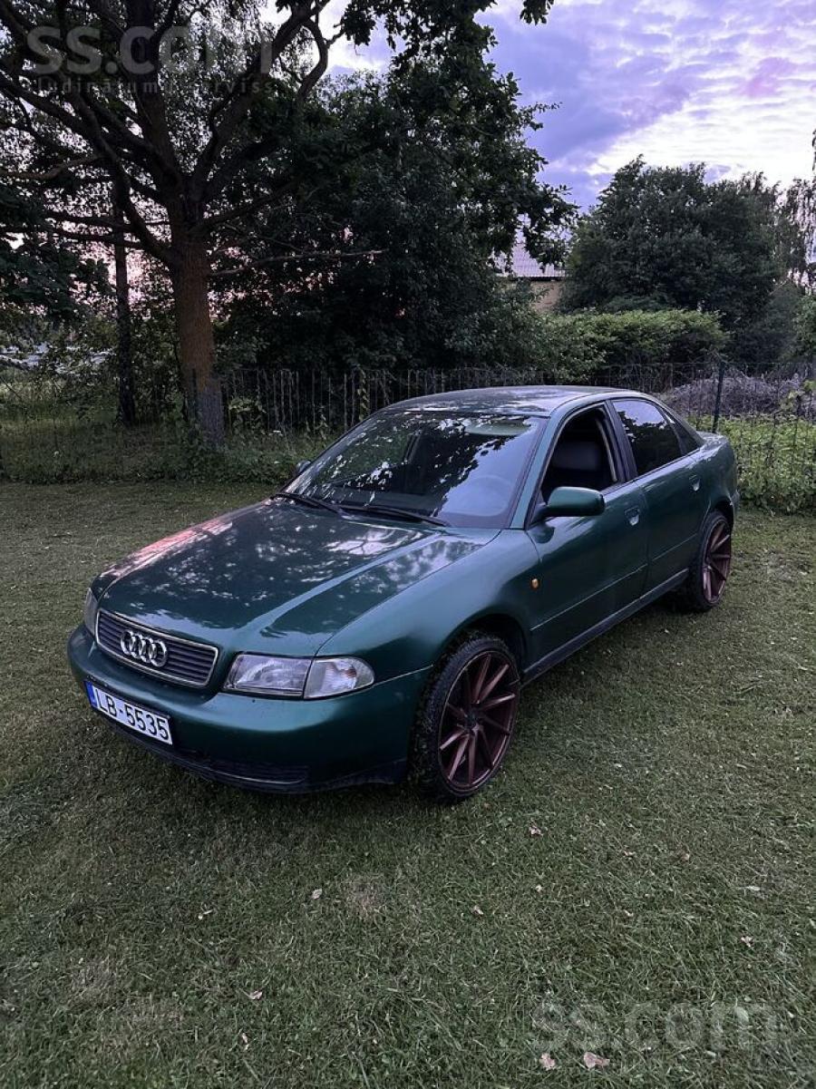 Green Audi A4 1997 in Bauska, with an engine capacity of 1.80 L and mileage of 369 thousand km for 1000 €, photo 3 on AUTOMOTO.COM.LV