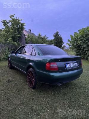 Green Audi A4 1997 in Bauska, with an engine capacity of 1.80 L and mileage of 369 thousand km for 1000 €, photo 4 on AUTOMOTO.COM.LV