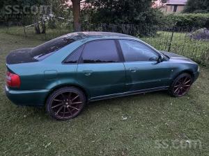 Green Audi A4 1997 in Bauska, with an engine capacity of 1.80 L and mileage of 369 thousand km for 1000 €, photo 6 on AUTOMOTO.COM.LV
