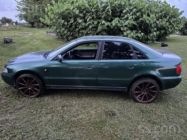 Green Audi A4 1997 in Bauska, with an engine capacity of 1.80 L and mileage of 369 thousand km for 1000 €, photo 6 on AUTOMOTO.COM.LV