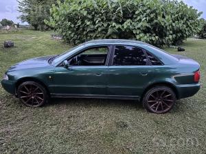 Green Audi A4 1997 in Bauska, with an engine capacity of 1.80 L and mileage of 369 thousand km for 1000 €, photo 7 on AUTOMOTO.COM.LV