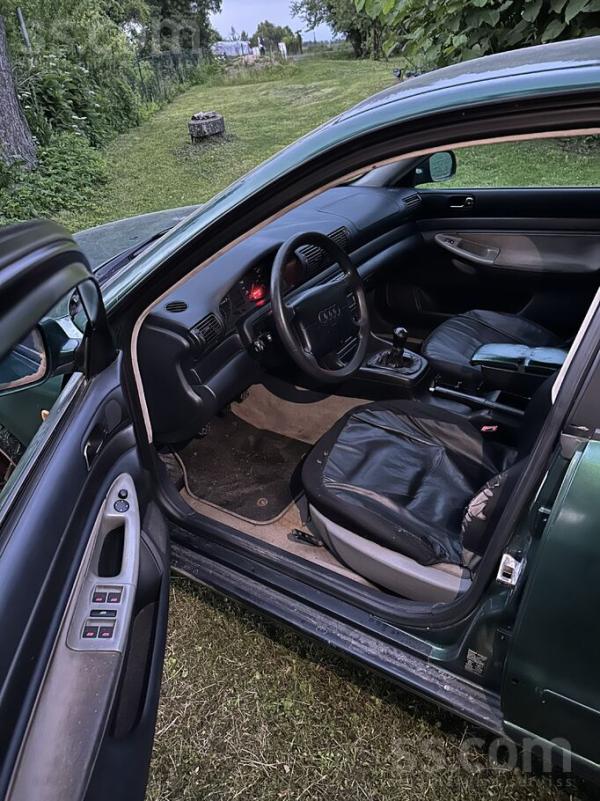 Green Audi A4 1997 in Bauska, with an engine capacity of 1.80 L and mileage of 369 thousand km for 1000 €, photo 7 on AUTOMOTO.COM.LV