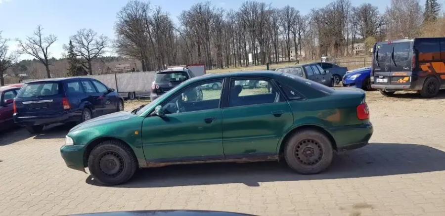 Green Audi A4 1997 in Valmiera, with an engine capacity of 1.90 L and mileage of 355 thousand km for 750 €, photo 7 on AUTOMOTO.COM.LV