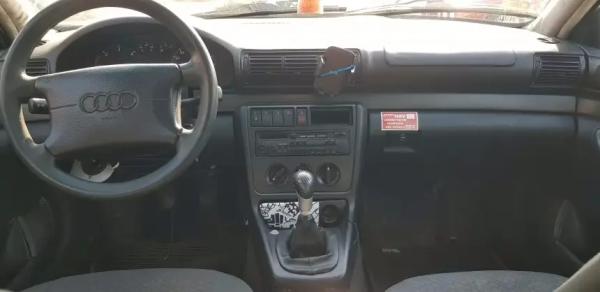 Zaļš Audi A4 1997 Valmiera, ar dzinēja tilpumu 1.90 L un nobraukumu 355 tūkst. km par 750 €, foto 9 vietnē AUTOMOTO.COM.LV