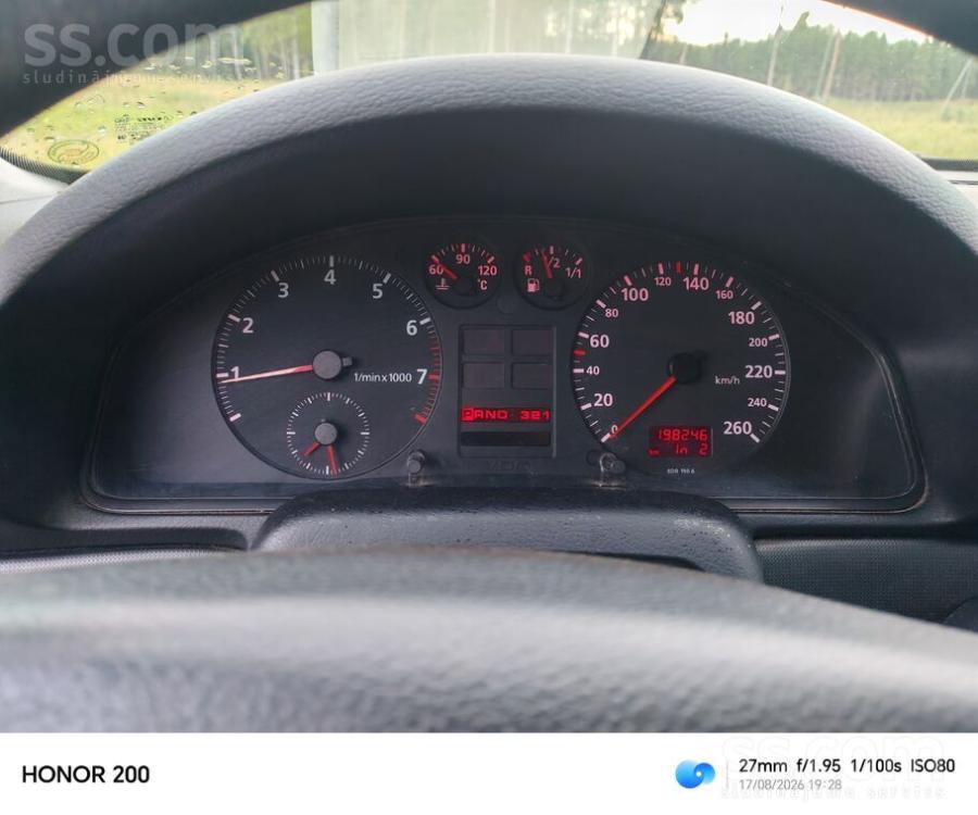 Zaļš Audi A4 1997 Rēzekne, ar dzinēja tilpumu 1.80 L un nobraukumu 198 tūkst. km par 750 €, foto 12 vietnē AUTOMOTO.COM.LV